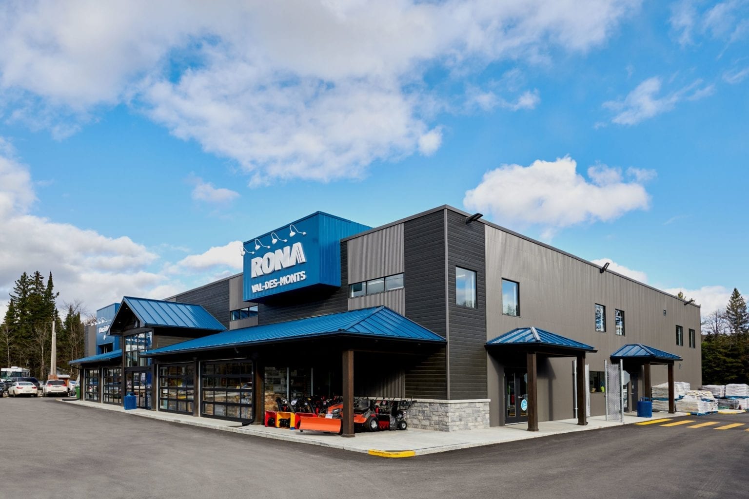 Rona Val-des-Monts | A4 Architecture + Design | Gatineau